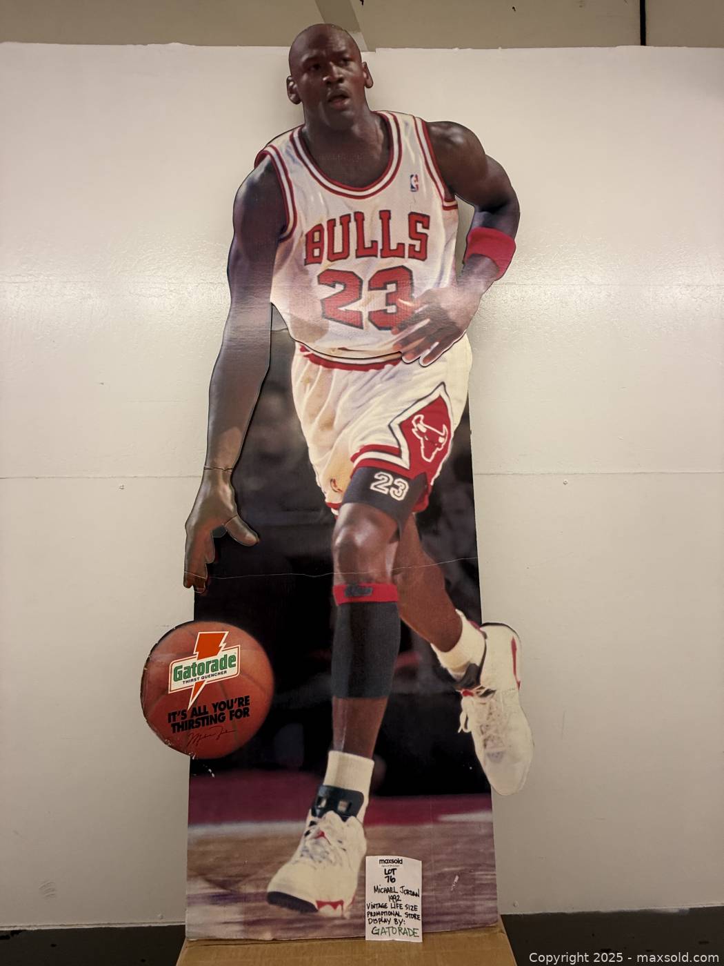1992 Gatorade Michael Jordan life-size standee | Maxsold