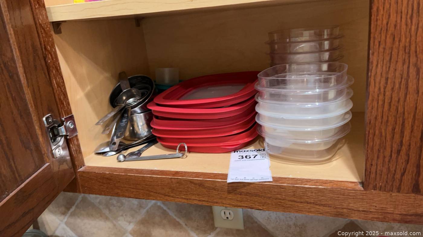 CorningWare casseroles, Rubbermaid food storage, utensils | Maxsold