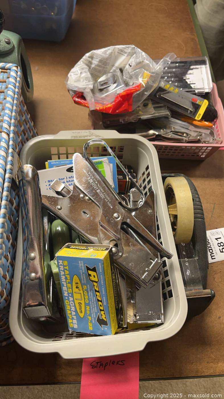 Staple gun, staples, sewing basket, notions | Maxsold