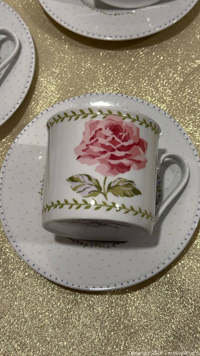 Laura Ashley Lidia 6 place settings 24-piece china | Maxsold