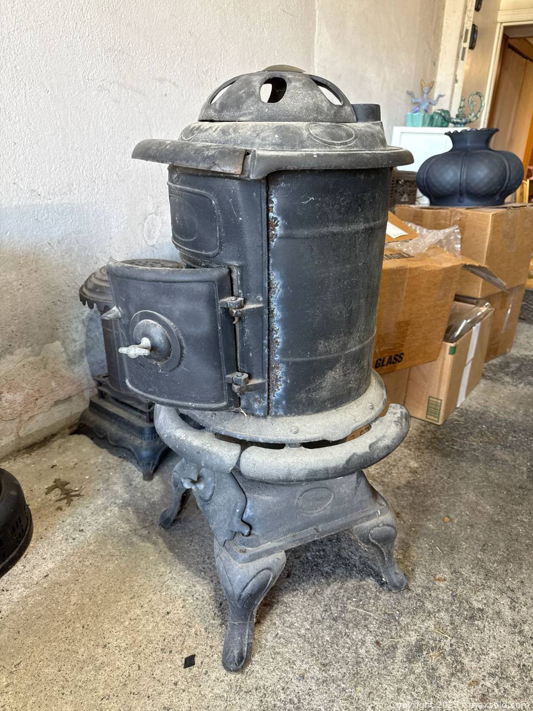 Vintage Sears Roebuck cast iron stove | Maxsold