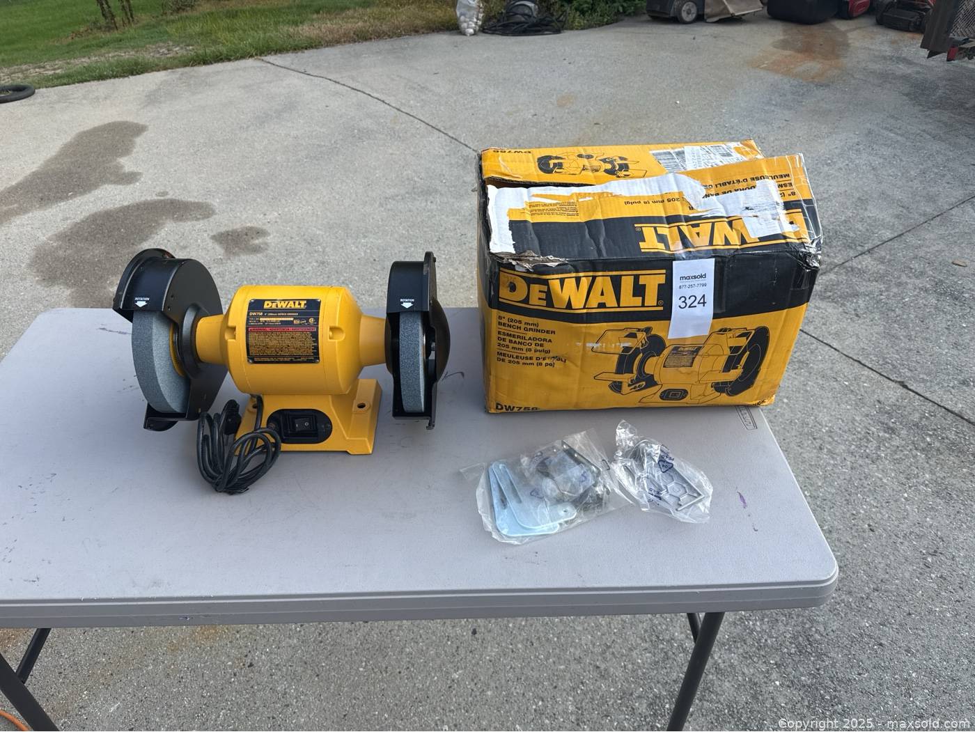 DeWalt DW758 8-inch Bench Grinder with box | Maxsold