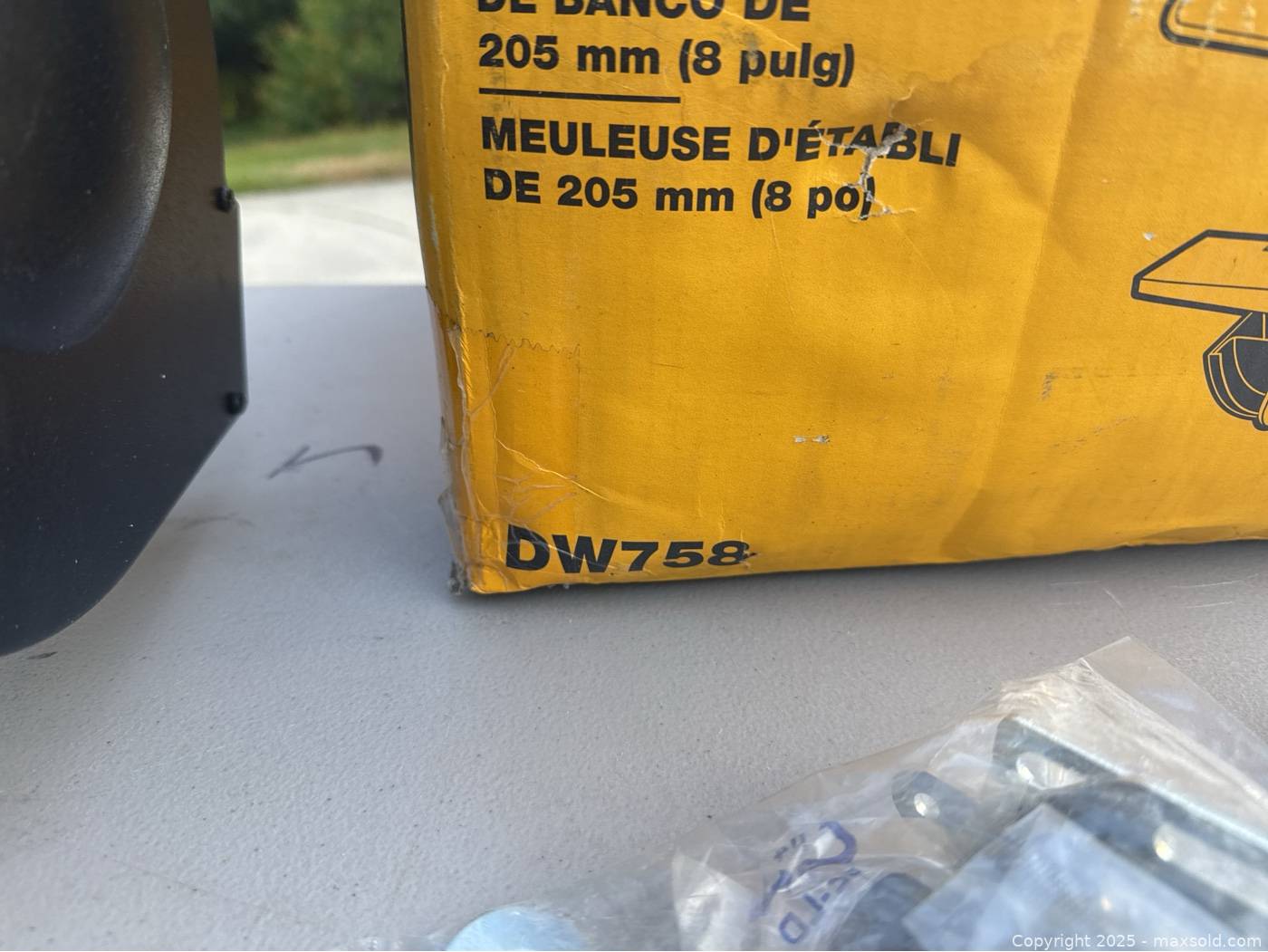 DeWalt DW758 8-inch Bench Grinder with box | Maxsold