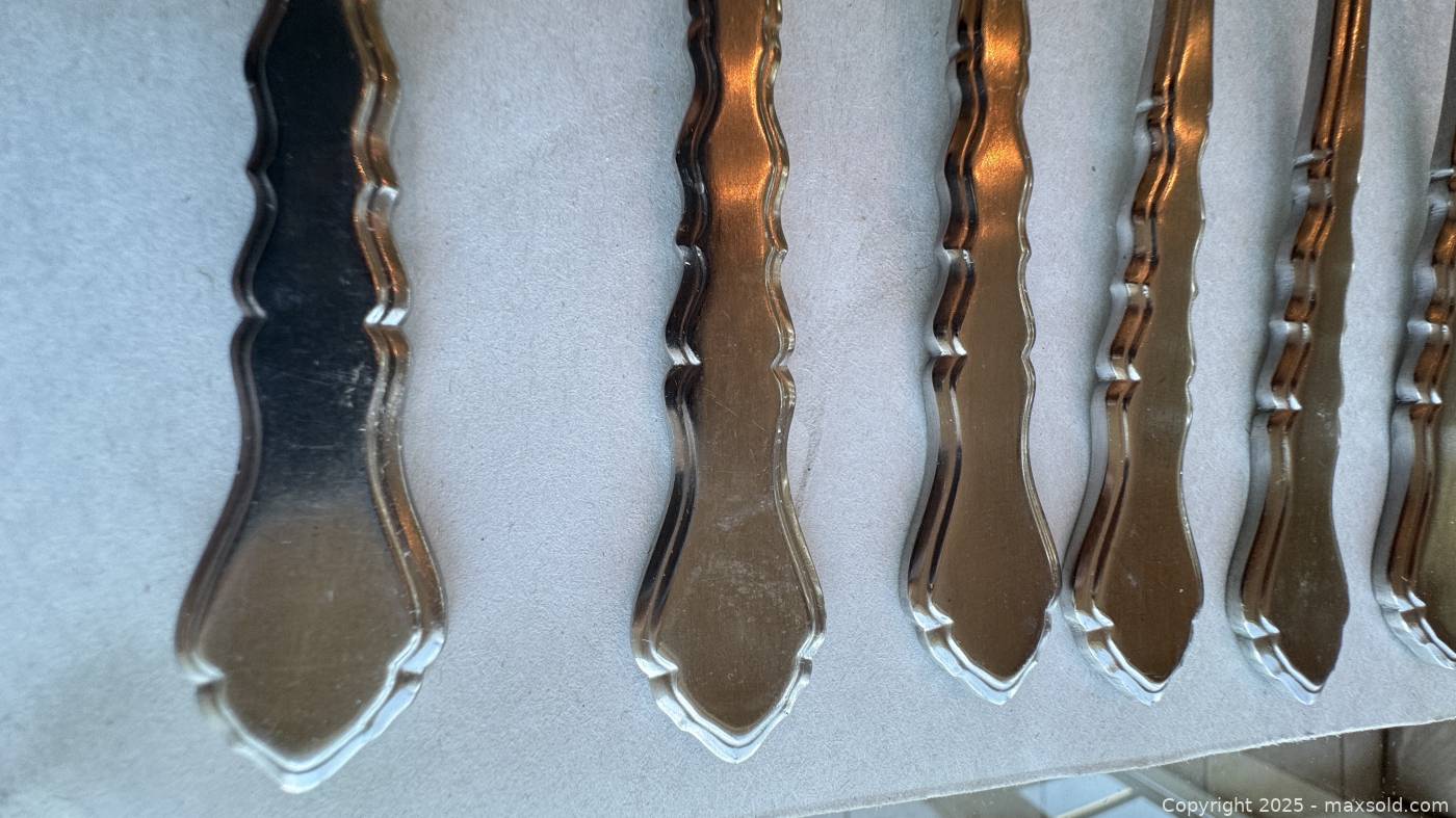 Heritage Silversmiths silver-plated flatware set ~70 pcs | Maxsold