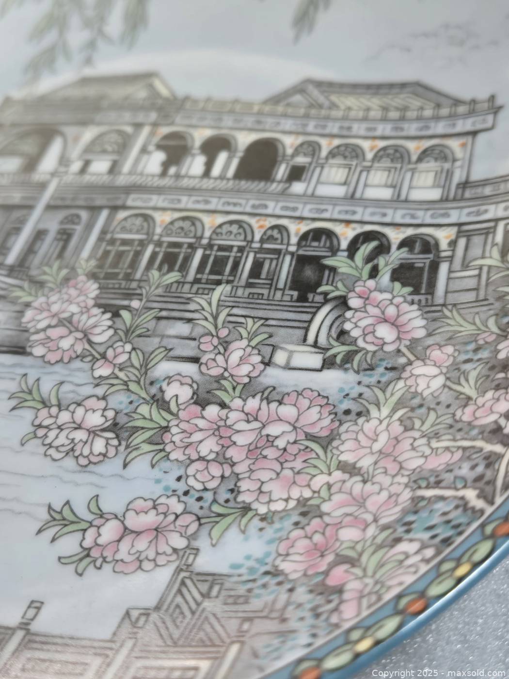 Decorative Asian Porcelain Plate | Maxsold