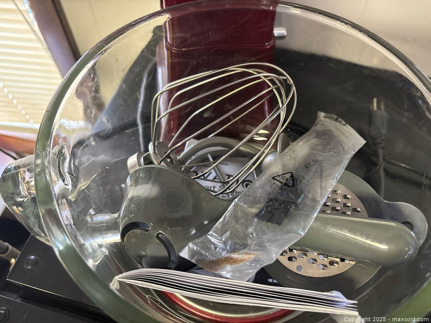 Kenmore Elite Ovation stand mixer with glass bowl and attachments | Maxsold