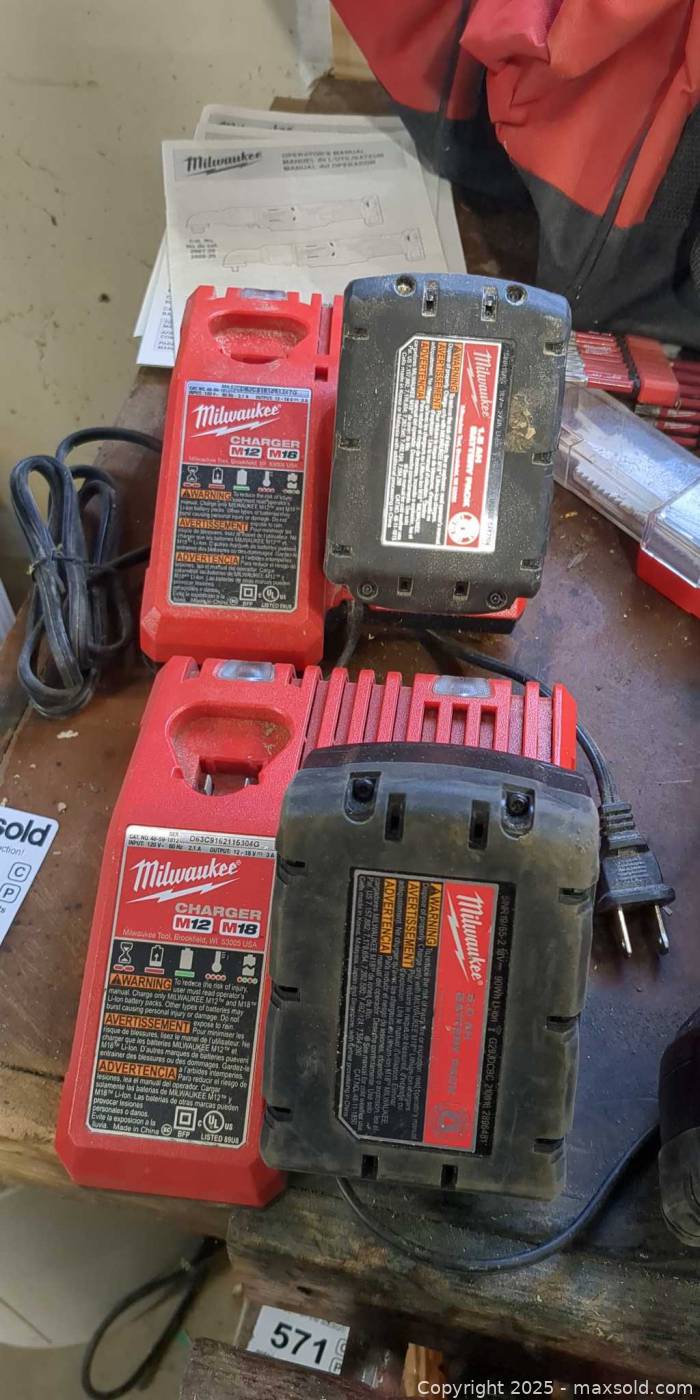 Milwaukee M18 18-V cordless tool bundle | Maxsold