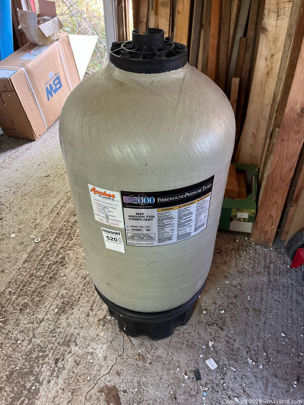 Signature 2000 SR20-6S-01 20 gal fibrewound pressure tank | Maxsold