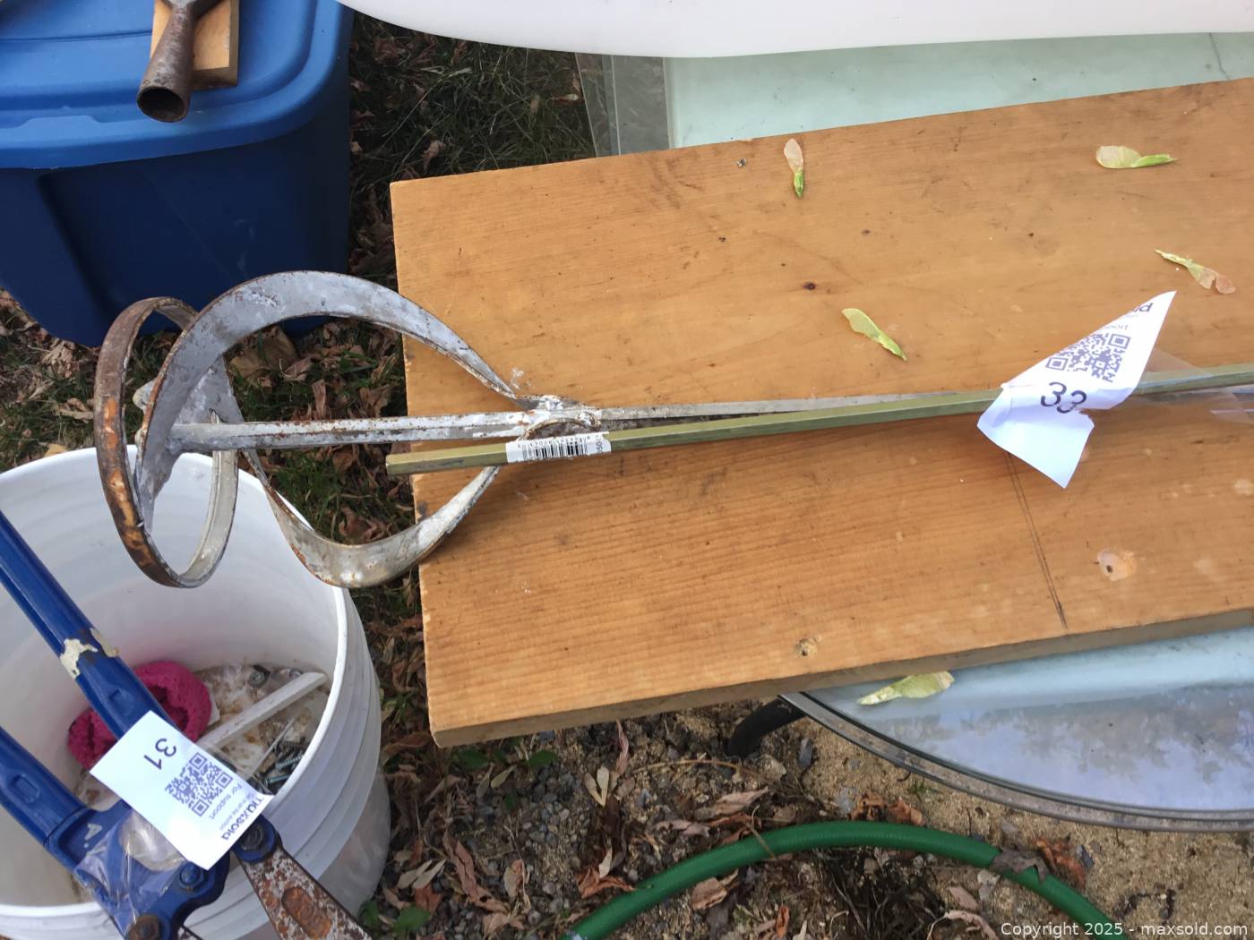 Cement mixing paddles, 2 pieces | Maxsold