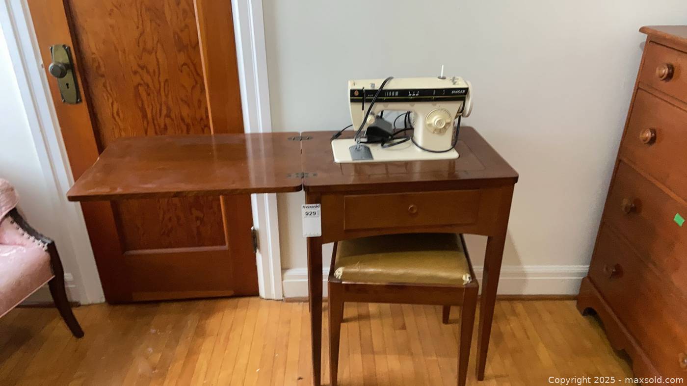Singer 3103 sewing machine, table, bench | Maxsold