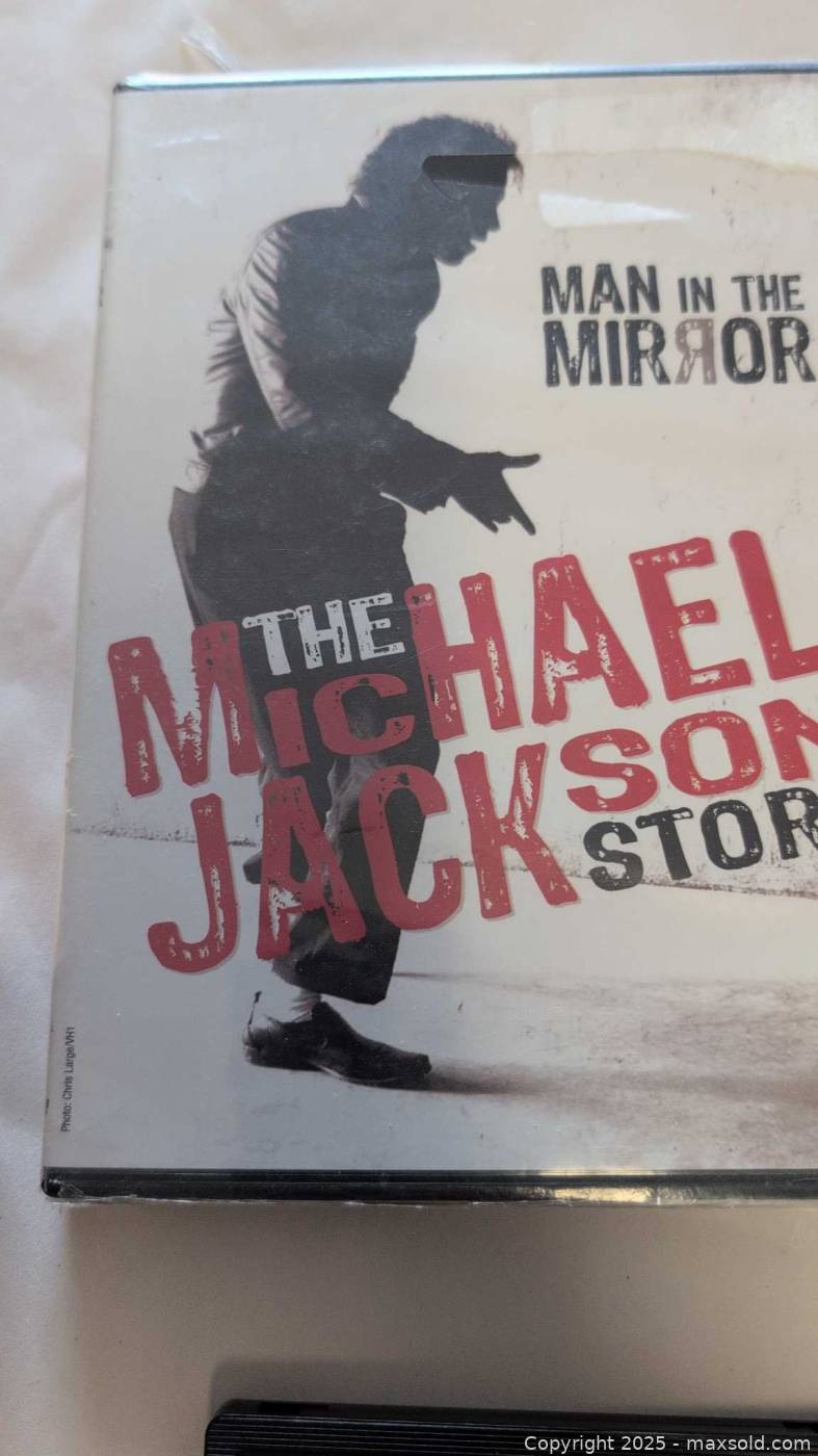 Michael Jackson media lot | Maxsold