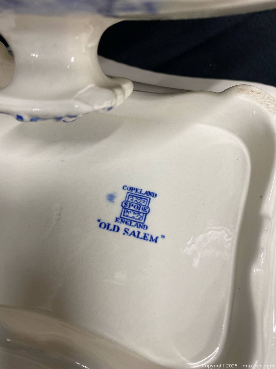 Spode Old Salem covered dish, Delft blue ware | Maxsold