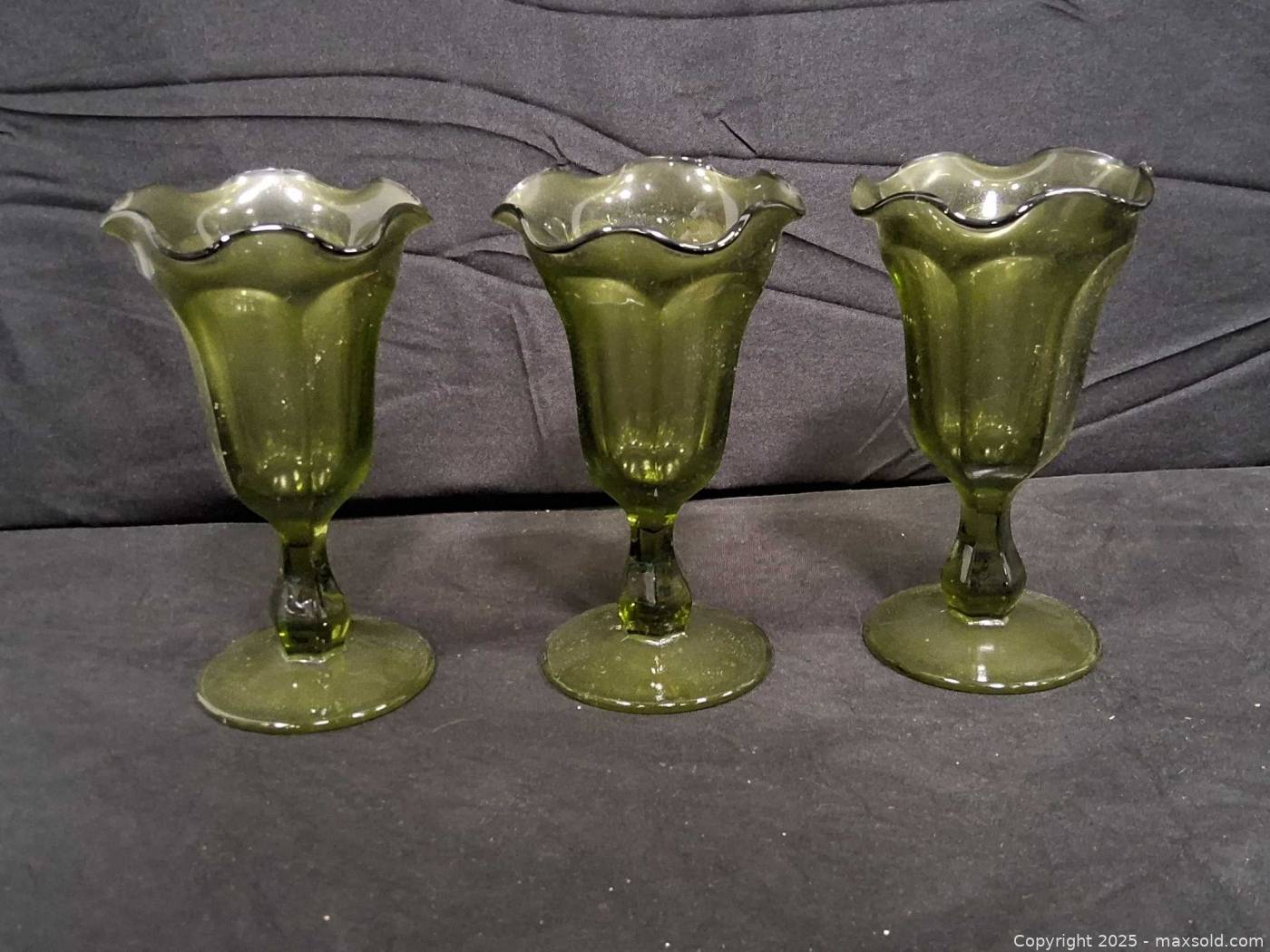 Green Ruffled Footed Sundae Cups, 10 Pieces | Maxsold