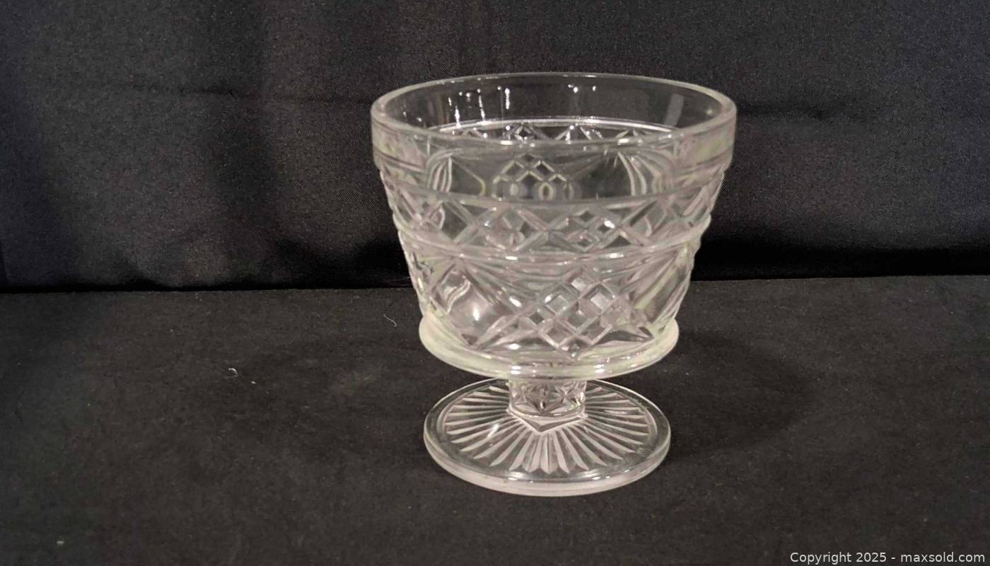 Anchor Hocking pressed glass cups, 17 pcs | Maxsold