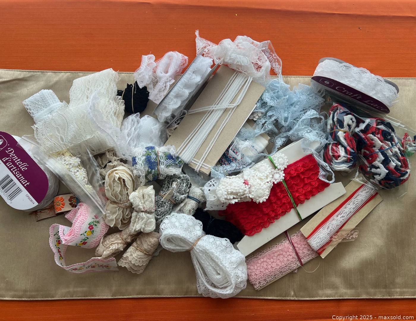 Assorted lace trims and craft lace | Maxsold