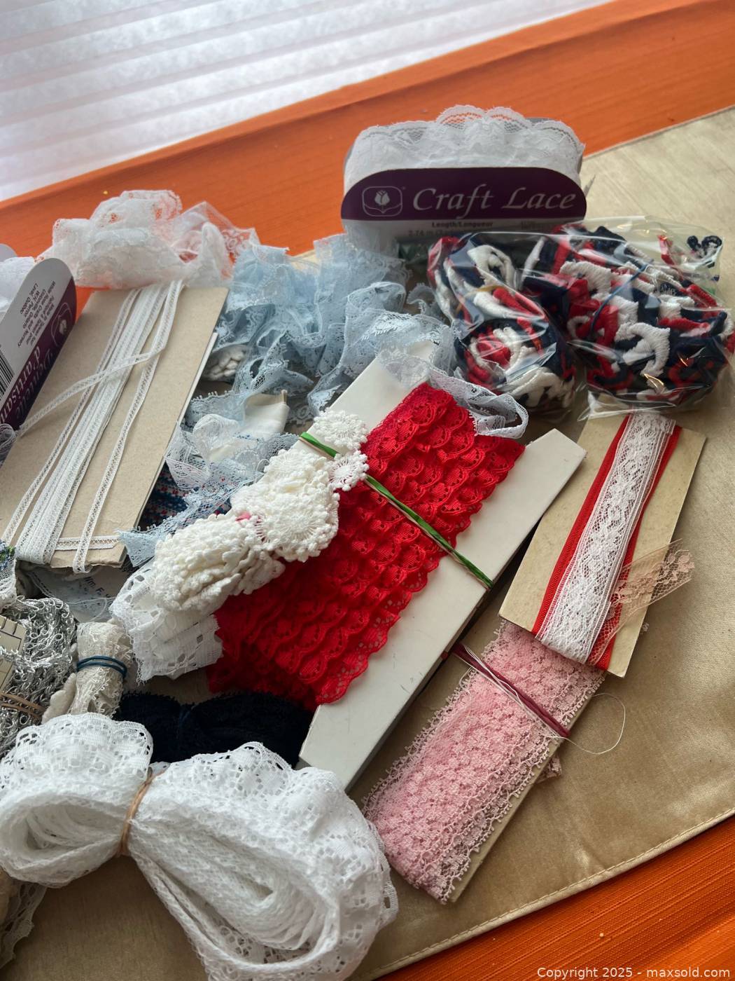 Assorted lace trims and craft lace | Maxsold