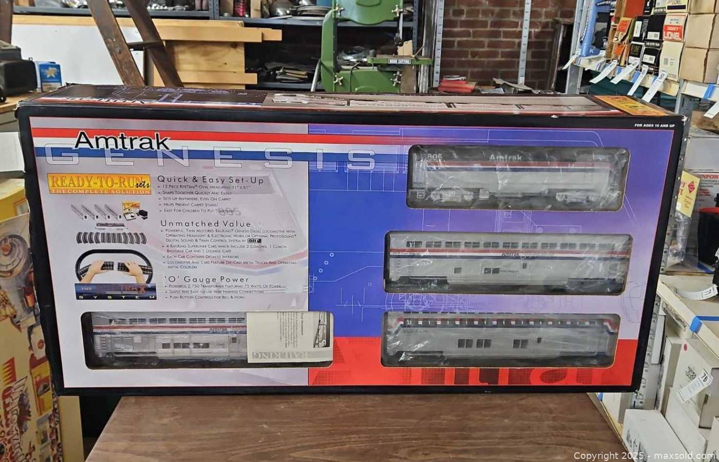 Rail King Amtrak O Gauge Genesis train set | Maxsold