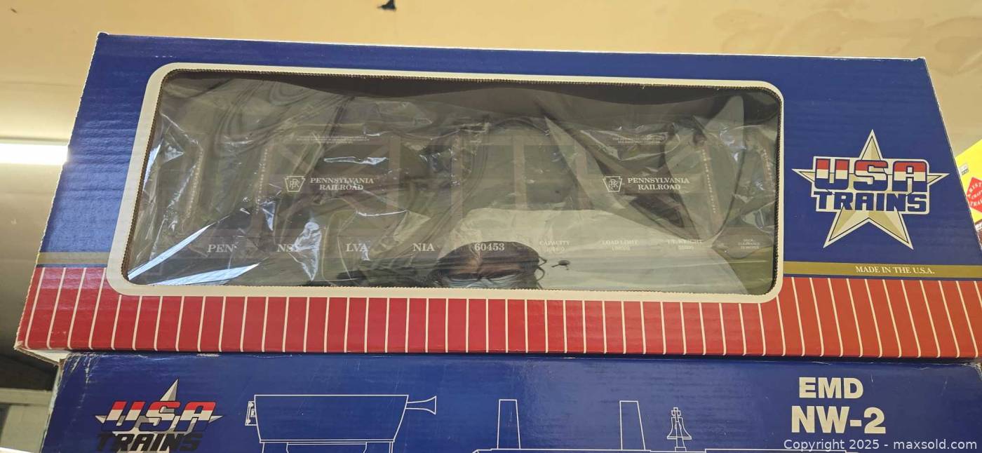 USA Trains G Scale Auto Carrier & NW-2 | Maxsold