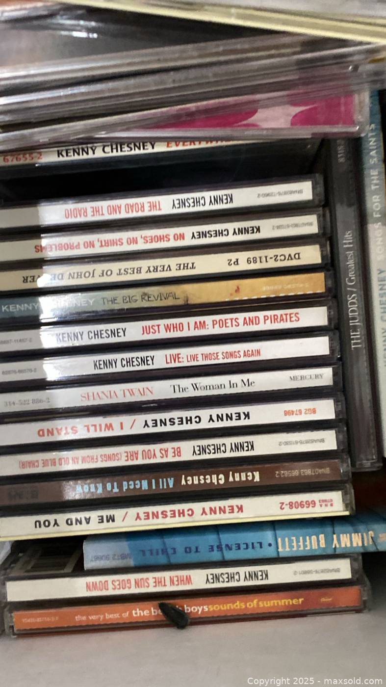 Bulk Lot 80–120 Music CDs | Maxsold