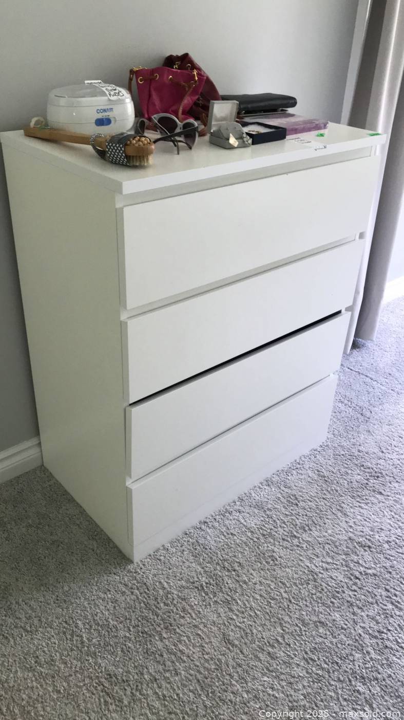 IKEA Malm 4-drawer dresser, white | Maxsold