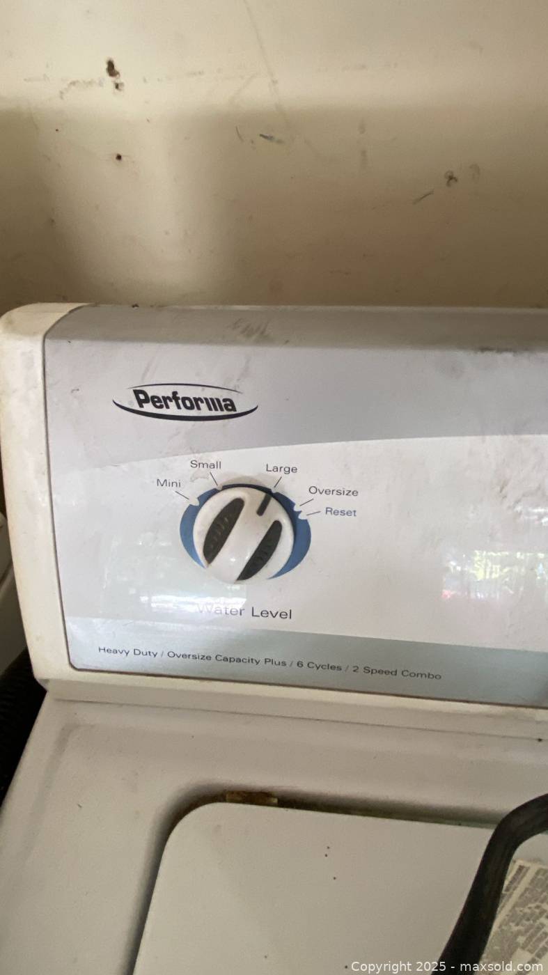 Performa top-load washing machine | Maxsold