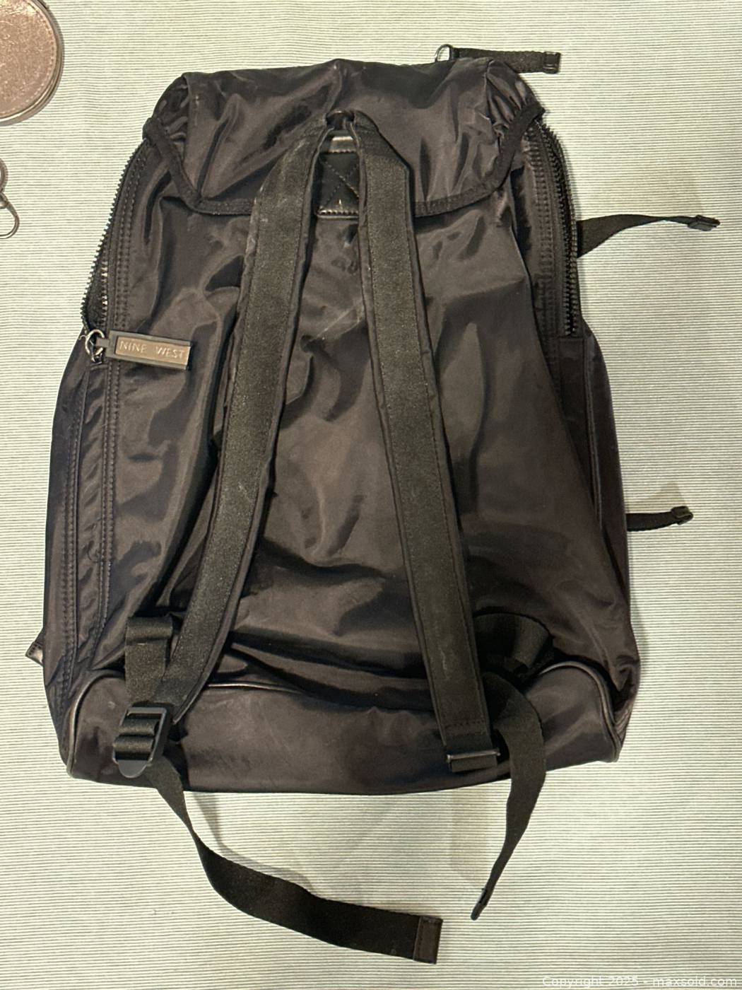 Roots Purse, Nine West Backpack, Coin Purses, Phone Case Purse | Maxsold