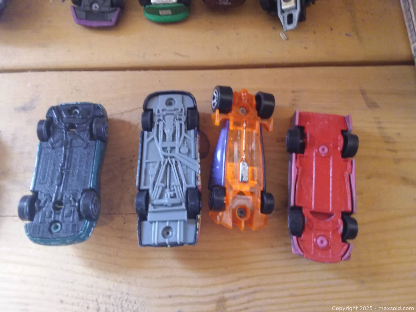 Hot Wheels metal base die-cast cars | Maxsold
