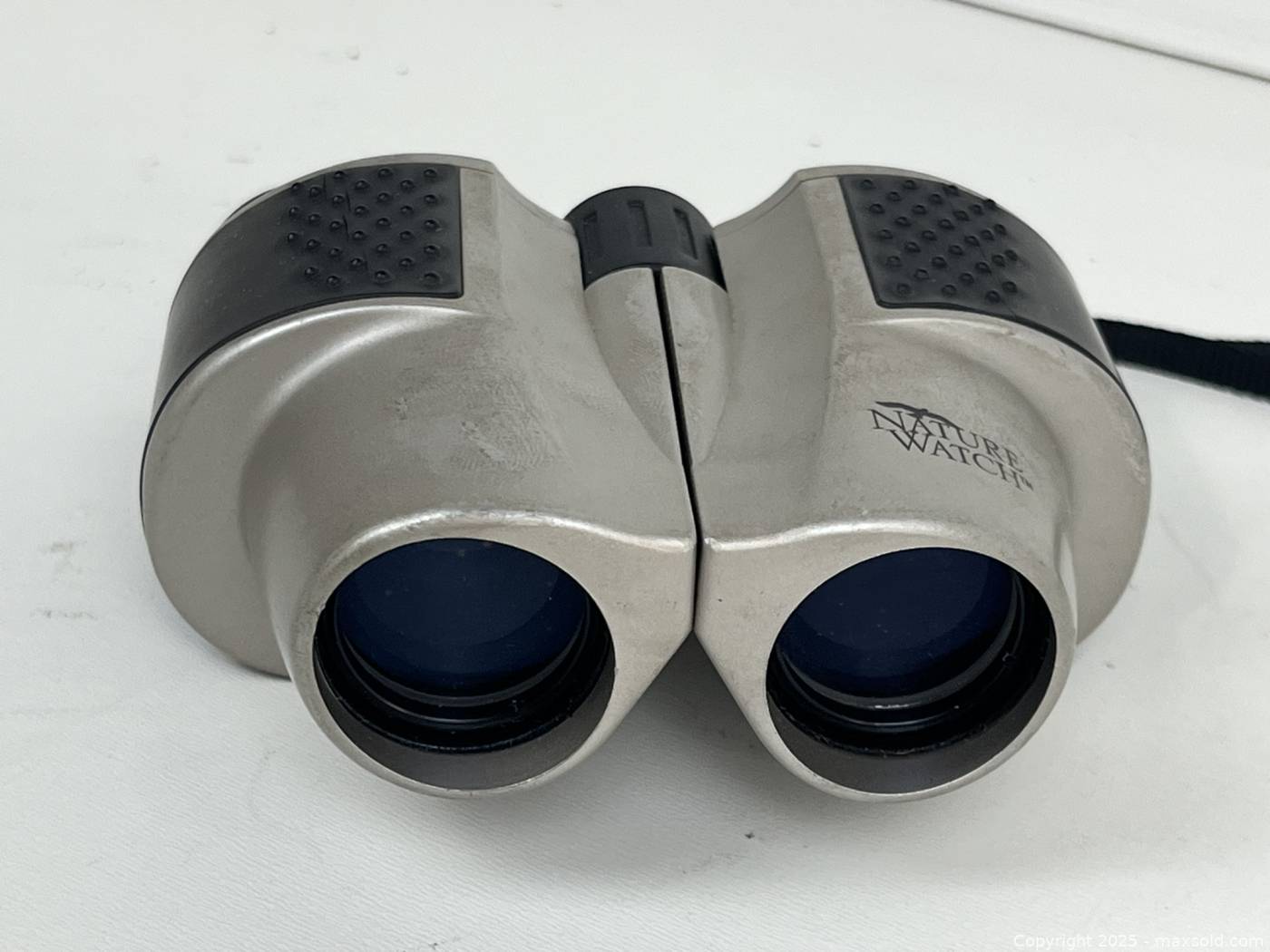 Nature Watch+ compact binoculars | Maxsold
