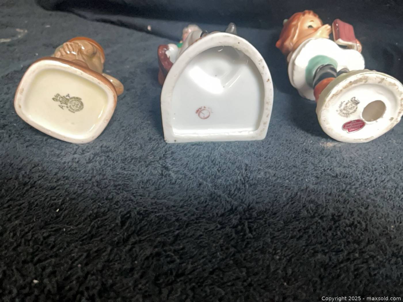 10 vintage ceramic figurines & rooster S&P | Maxsold