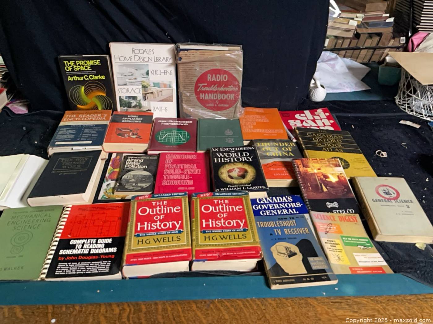 Lot of 28 vintage nonfiction & technical books | Maxsold