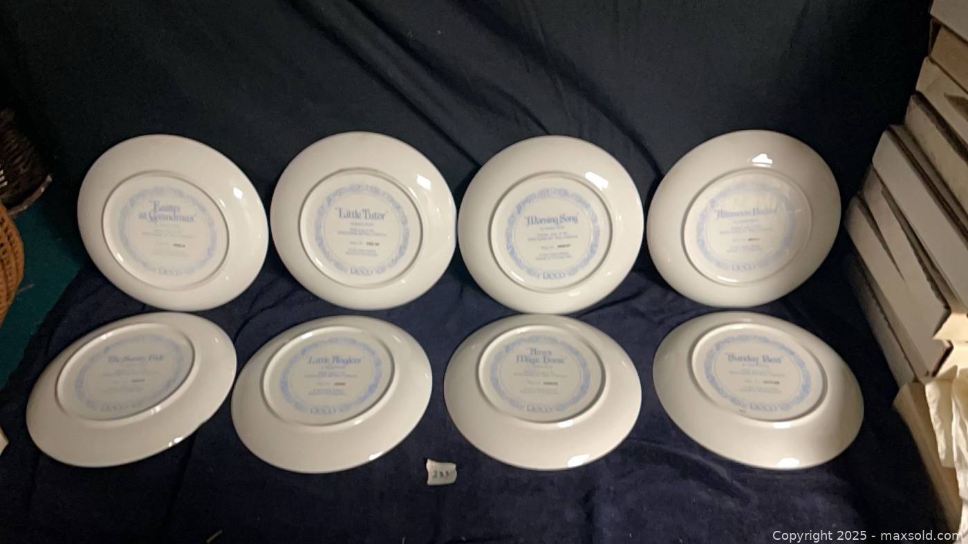 Sandra Kuck 9.5" Children Theme Plates x8 | Maxsold