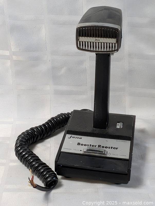 Jana Booster Rooster desktop CB microphone | Maxsold