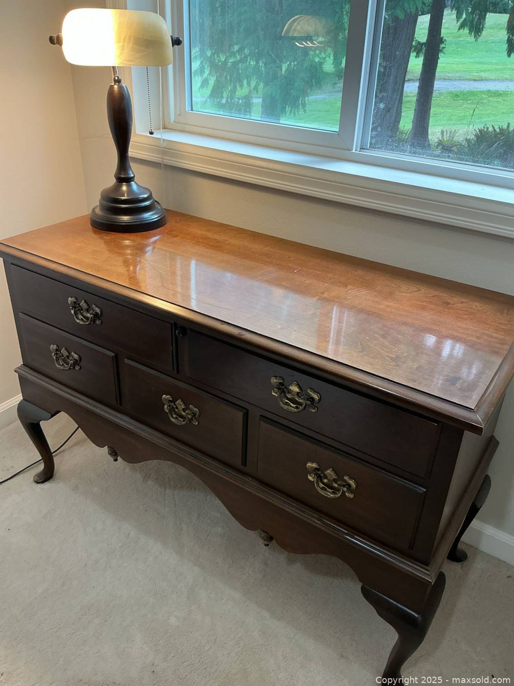 Lane Legacy cedar chest and table lamp | Maxsold