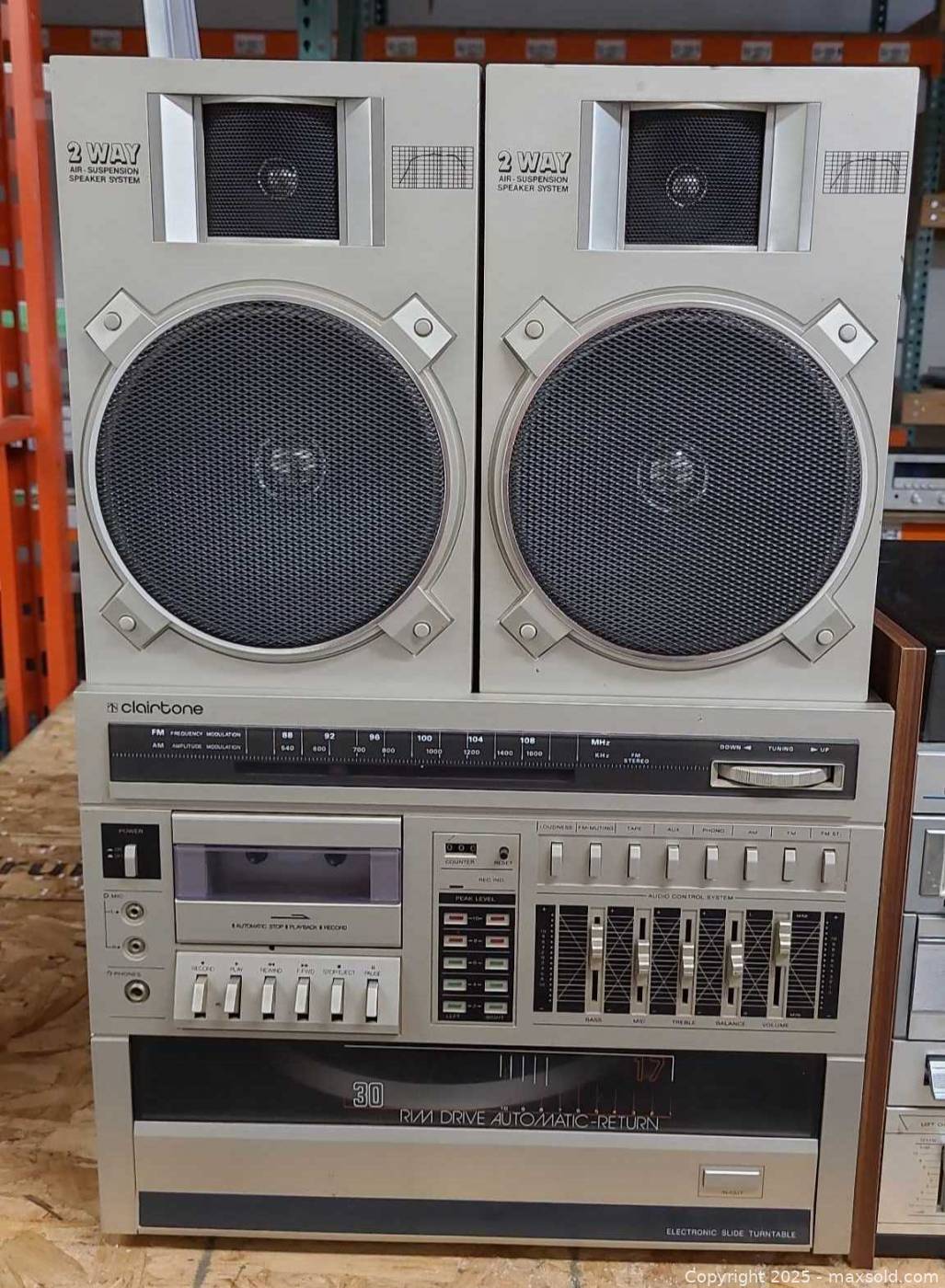 Clairtone & Kings Point stereo systems | Maxsold