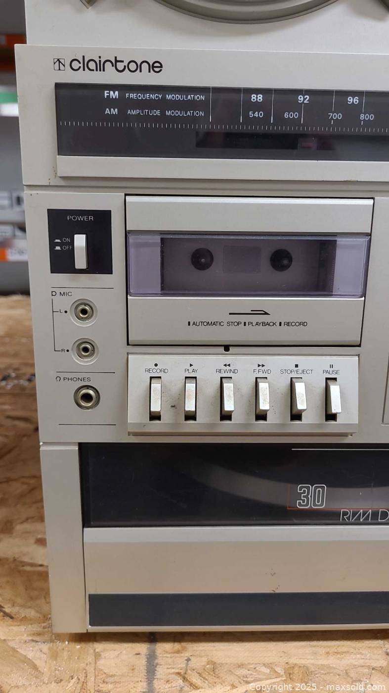 Clairtone & Kings Point stereo systems | Maxsold