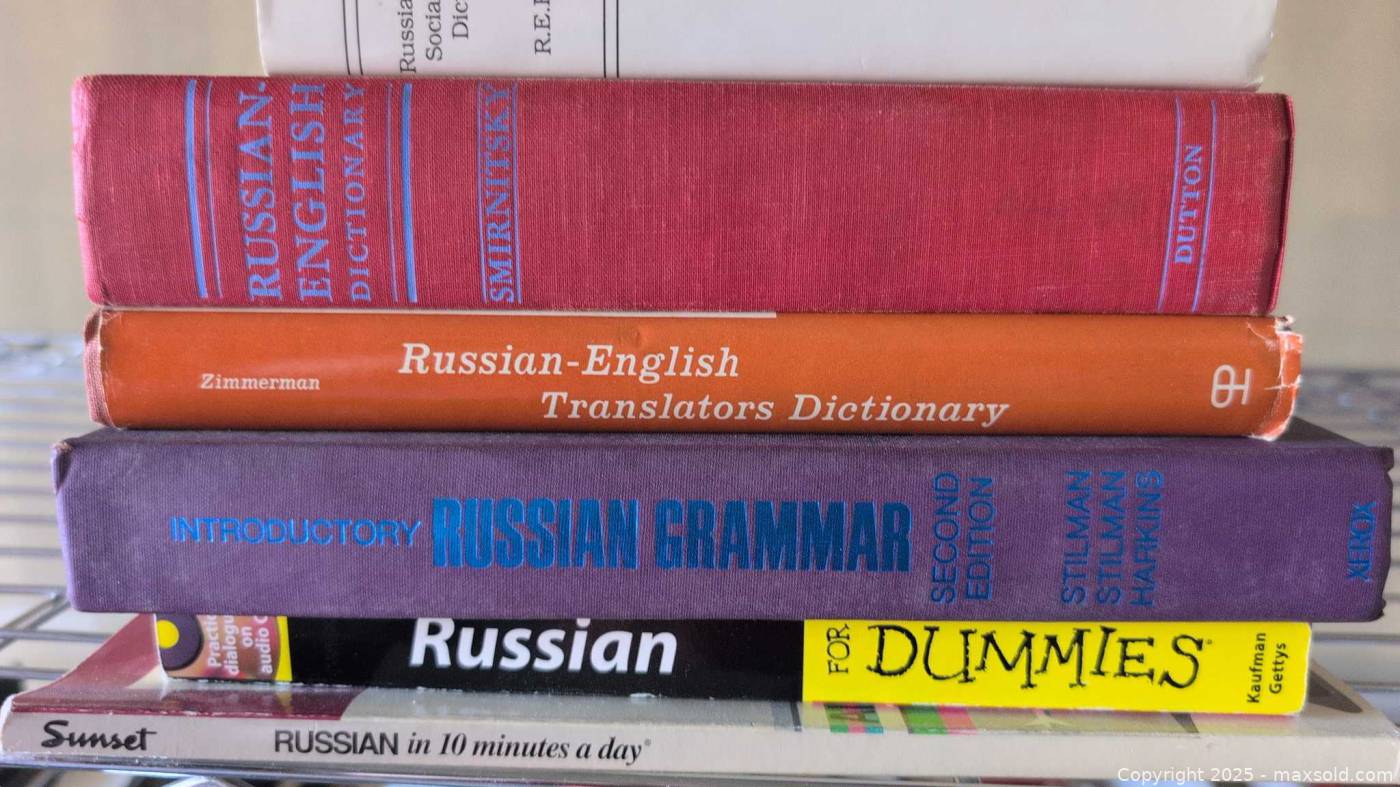Vintage and modern Russian language books | Maxsold