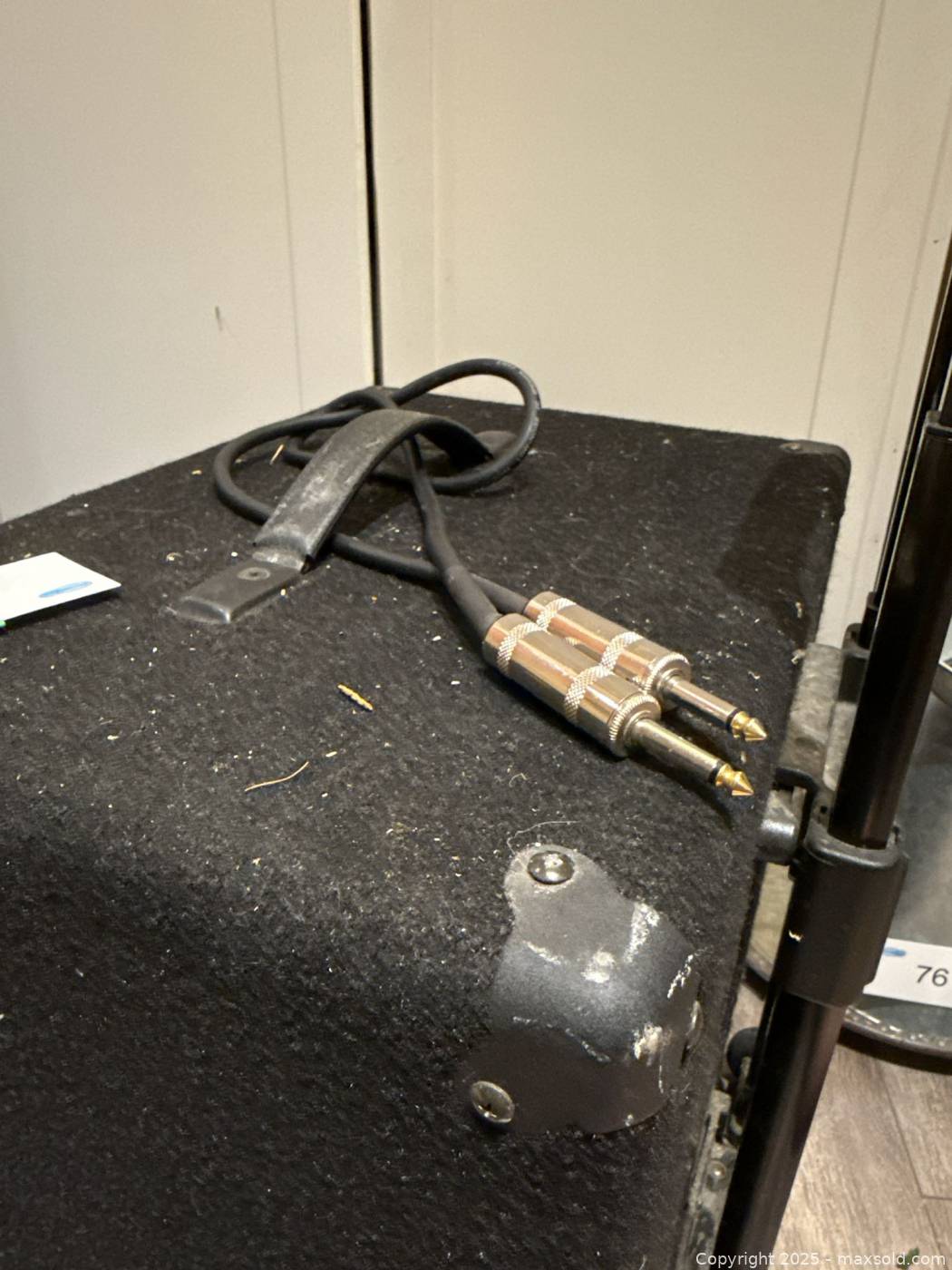 Ampeg PB112H Passive Bass Cabinet | Maxsold