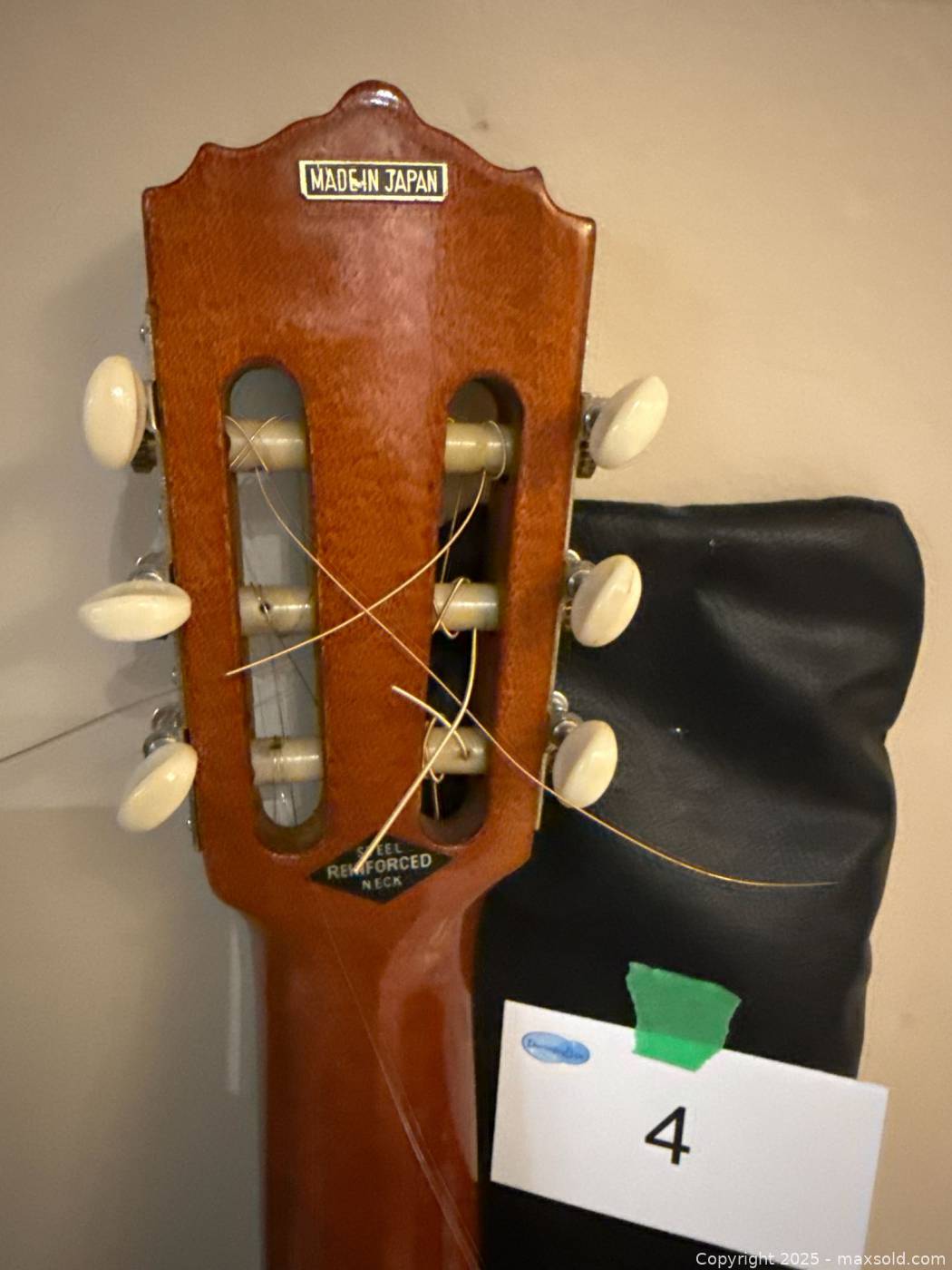 Raven 39" Classical Acoustic Guitar with Gig Bag | Maxsold