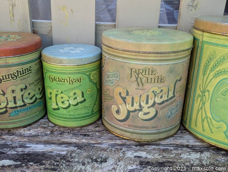 1970s decorated tin canister set | Maxsold