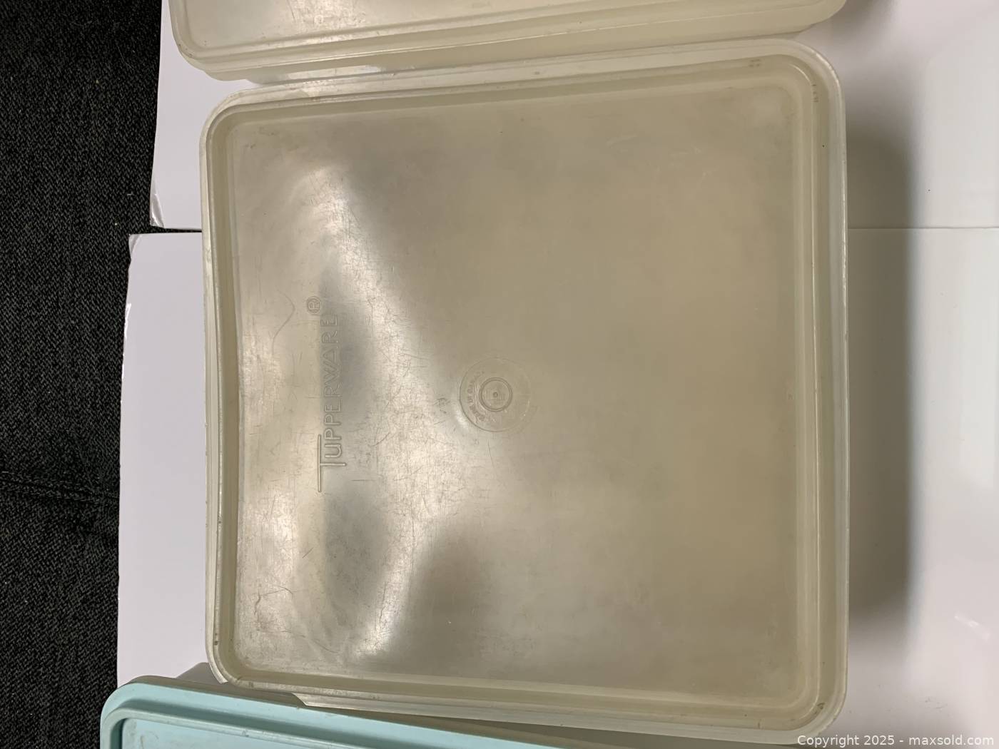 Vintage Tupperware plastic containers with lids | Maxsold