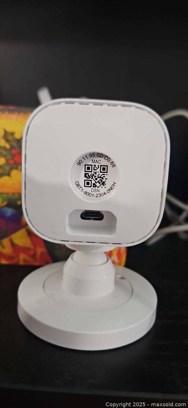Blink security cameras with hub, Alexa Dot, stamp and DVD-R media | Maxsold