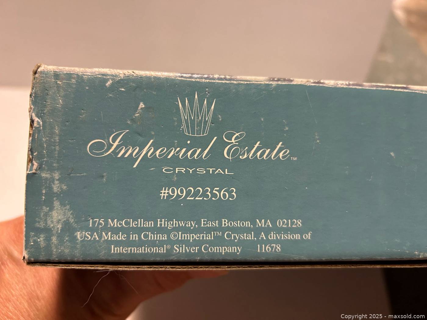 Imperial Estate crystal seaside chess set | Maxsold