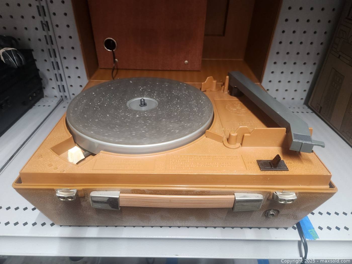 Vintage NLS A-80 Record Player | Maxsold