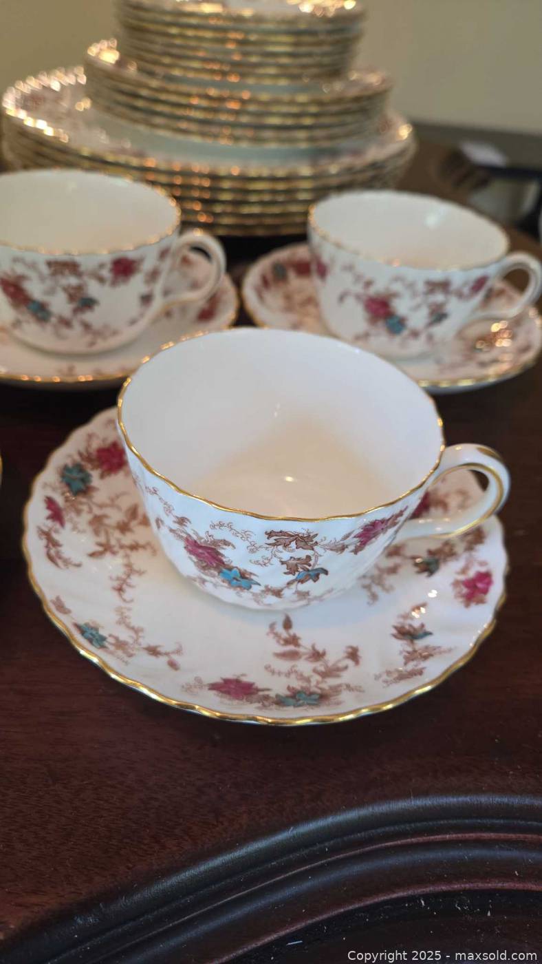 Minton Ancestral bone china dinnerware, 31 pcs | Maxsold