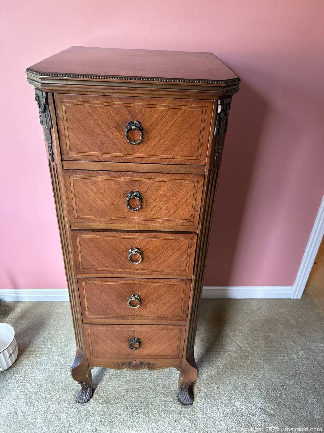 Five-drawer wood lingerie chest dresser | Maxsold