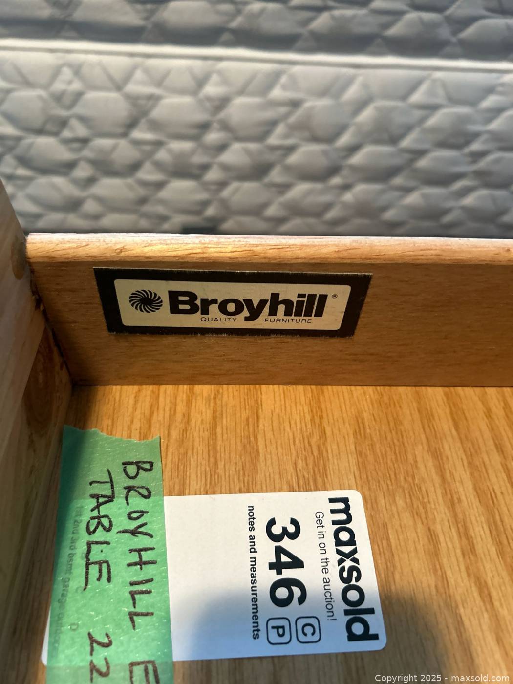 Broyhill solid wood end table with drawer | Maxsold