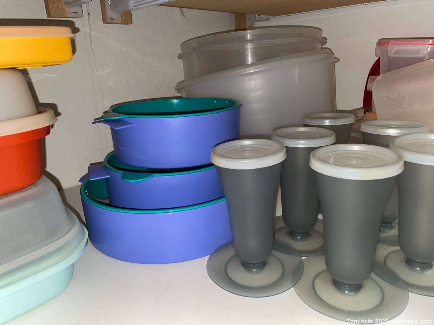 Tupperware plastic food storage containers, mixed lids, approx. 29 ...