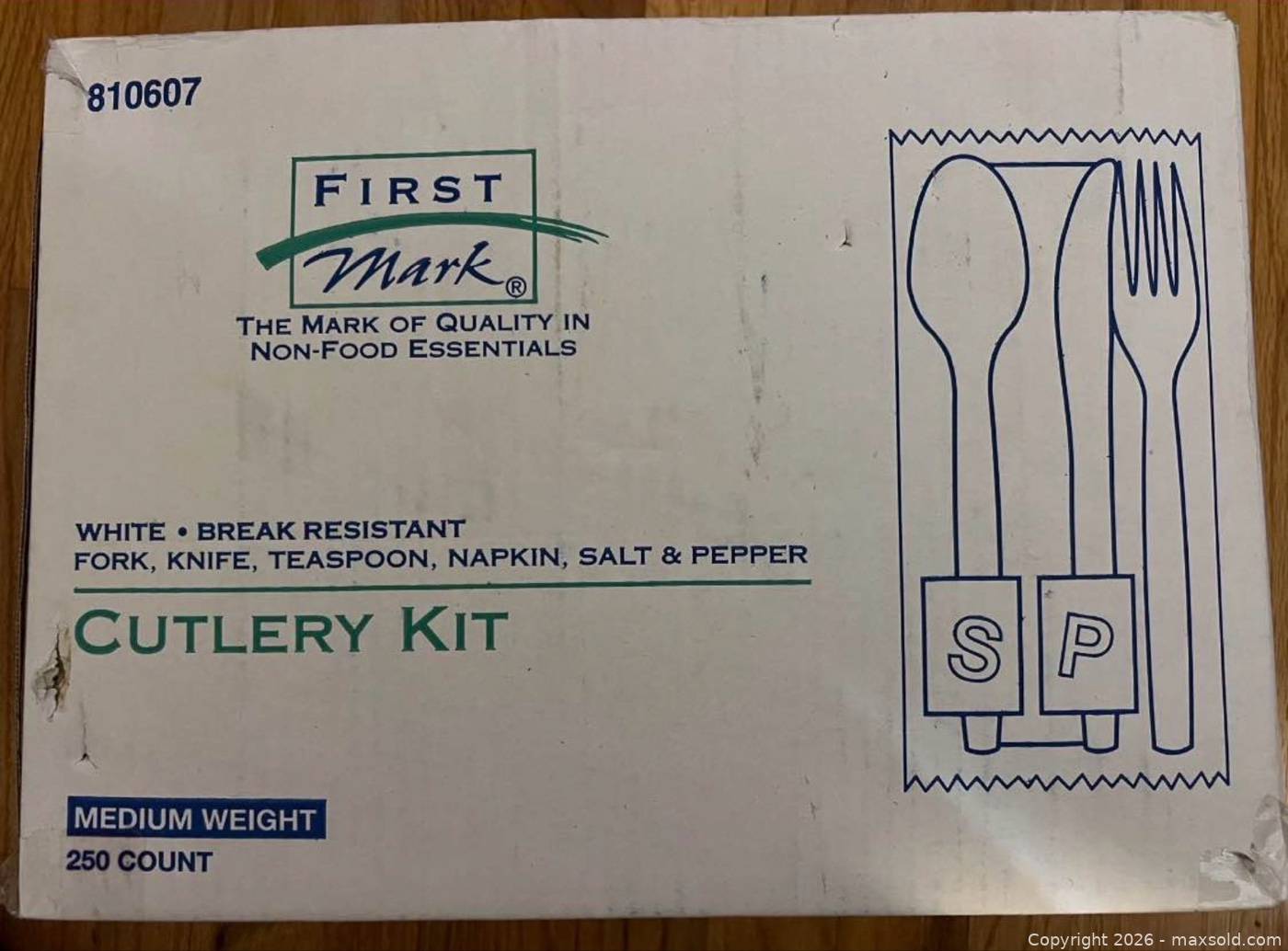 First Mark disposable cutlery kit 250 count | Maxsold