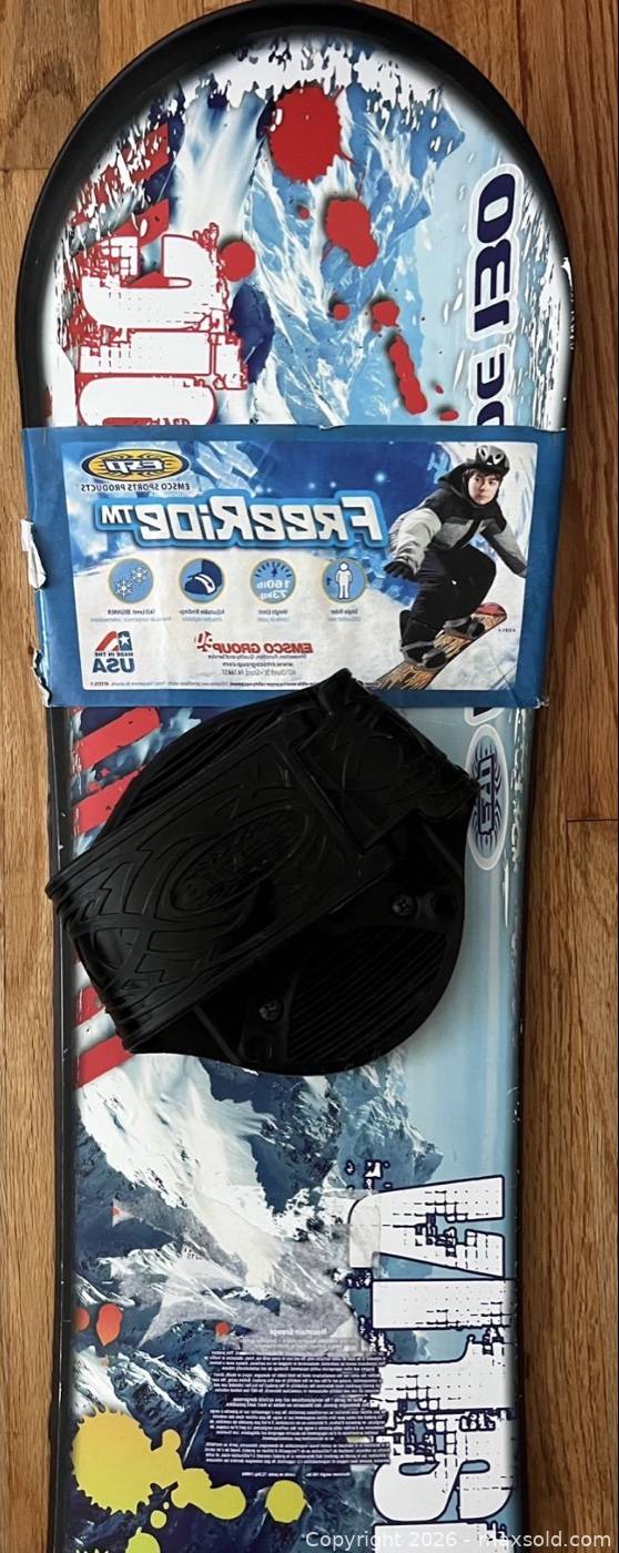 Freeride 130 cm youth snowboard with bindings | Maxsold