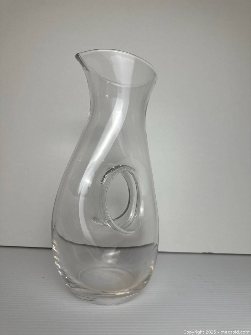 Clear Glass Carafe Pitcher 2L | Maxsold